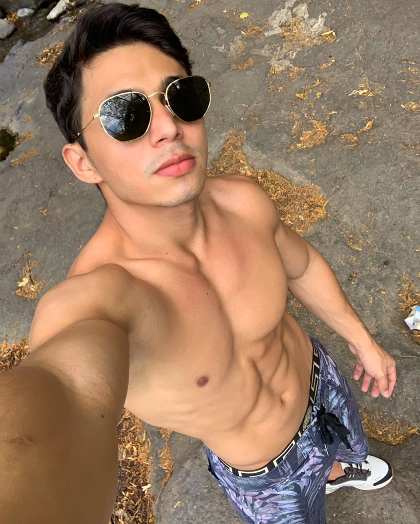 Rene Gonzalez Byken on Twitter: "me before pandemic #2019"