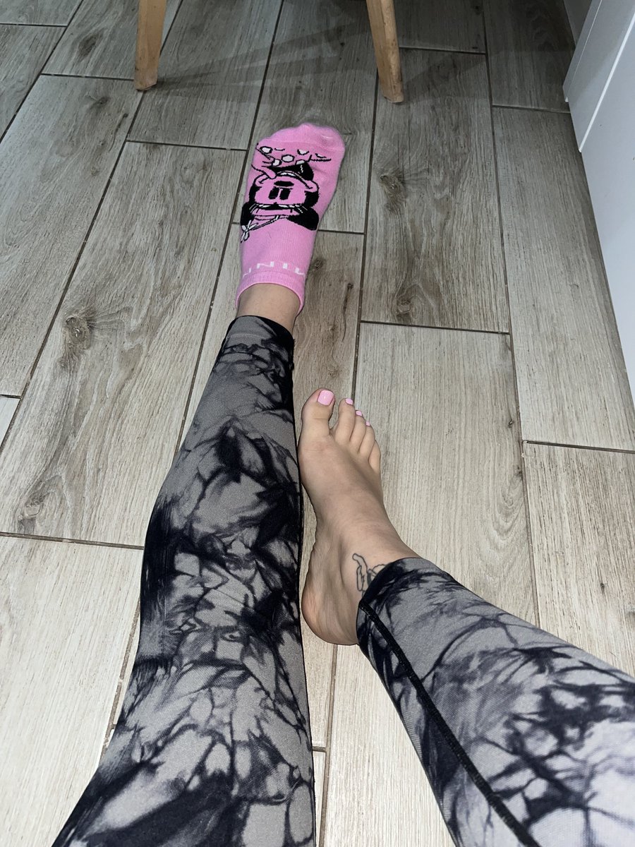 Baddie Js Feet Are My Fictional GFs on Twitter: Baddie Js Feet Are My Fictional GFs on Twitter: