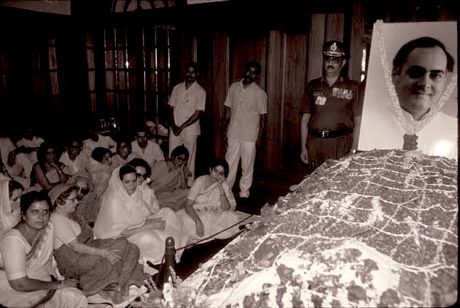 Dead Body Of Indira Gandhi