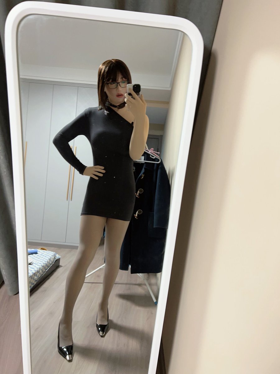 Trish on Twitter: "重发一下，减肥还是有用的 #zentai #femalemask #pantyhose"