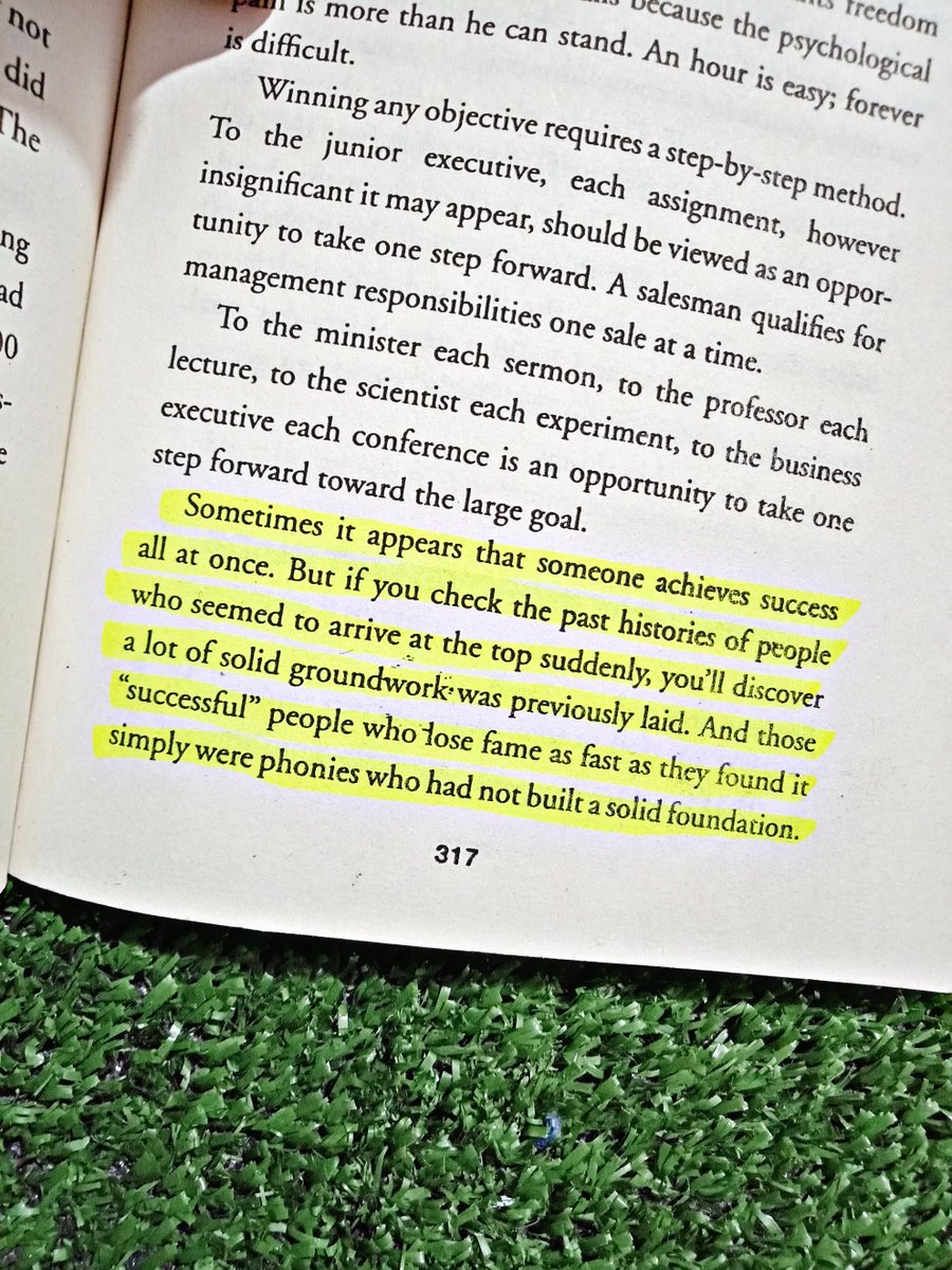 𝟖 𝐋𝐞𝐬𝐬𝐨𝐧𝐬 𝐓𝐨 𝐁𝐨𝐨𝐬𝐭 𝐘𝐨𝐮𝐫 𝐒𝐞𝐥𝐟-𝐂𝐨𝐧𝐟𝐢𝐝𝐞𝐧𝐜𝐞 ... #books #reading #selfconfidence - Thread from Chirag ...