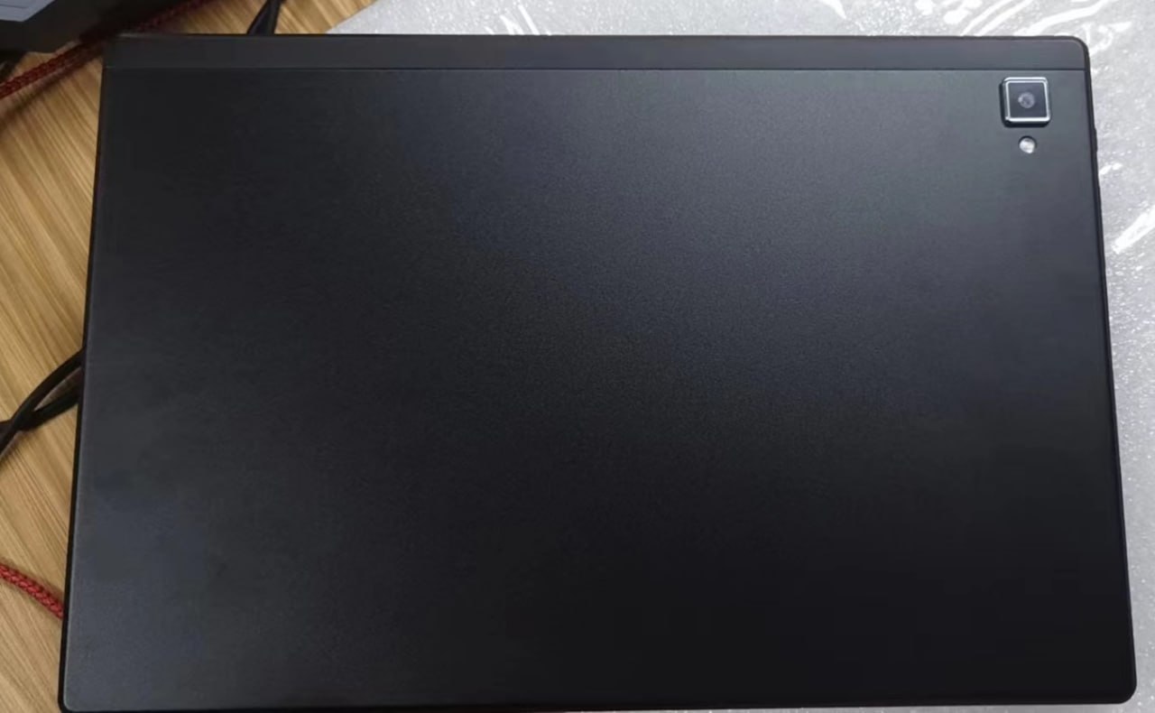 PINE64 on Twitter: "The chassis of the #PineTab-V (the first @risc_v tablet) will be black to ...