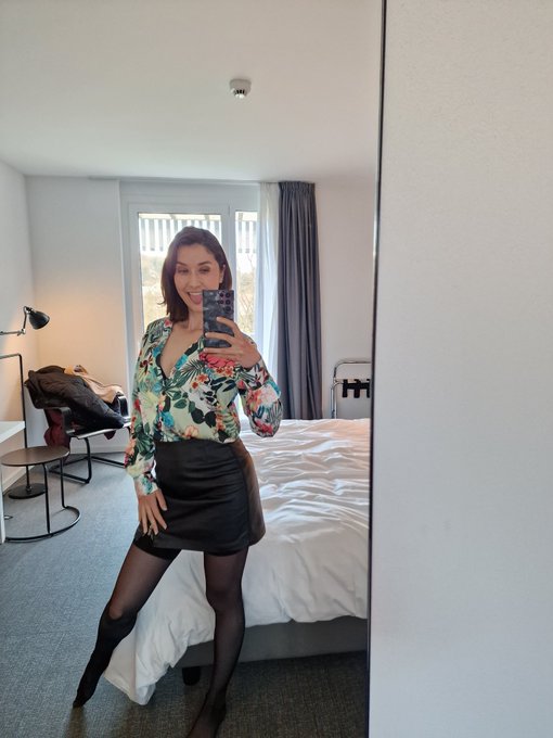 TW Pornstars - Nephael. Pictures and videos from Twitter.