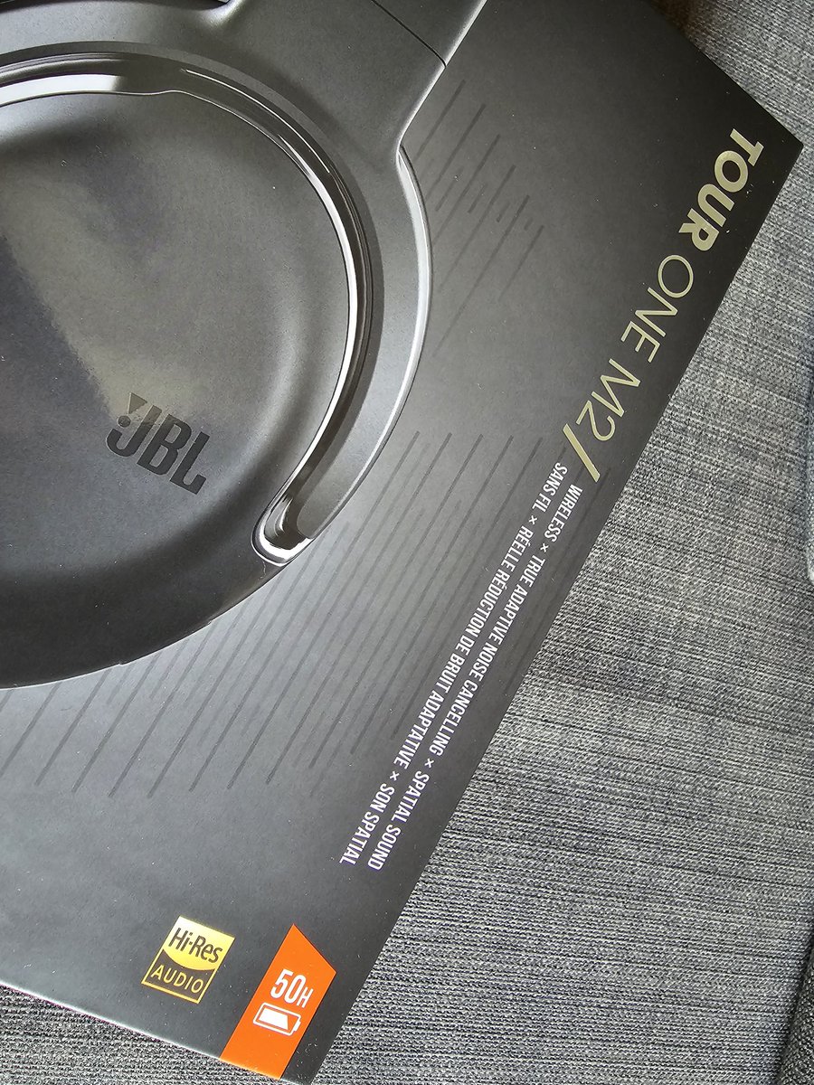 Ranjit on Twitter: "Just got the review unit of the flagship headphone from JBL, the JBL Tour ...