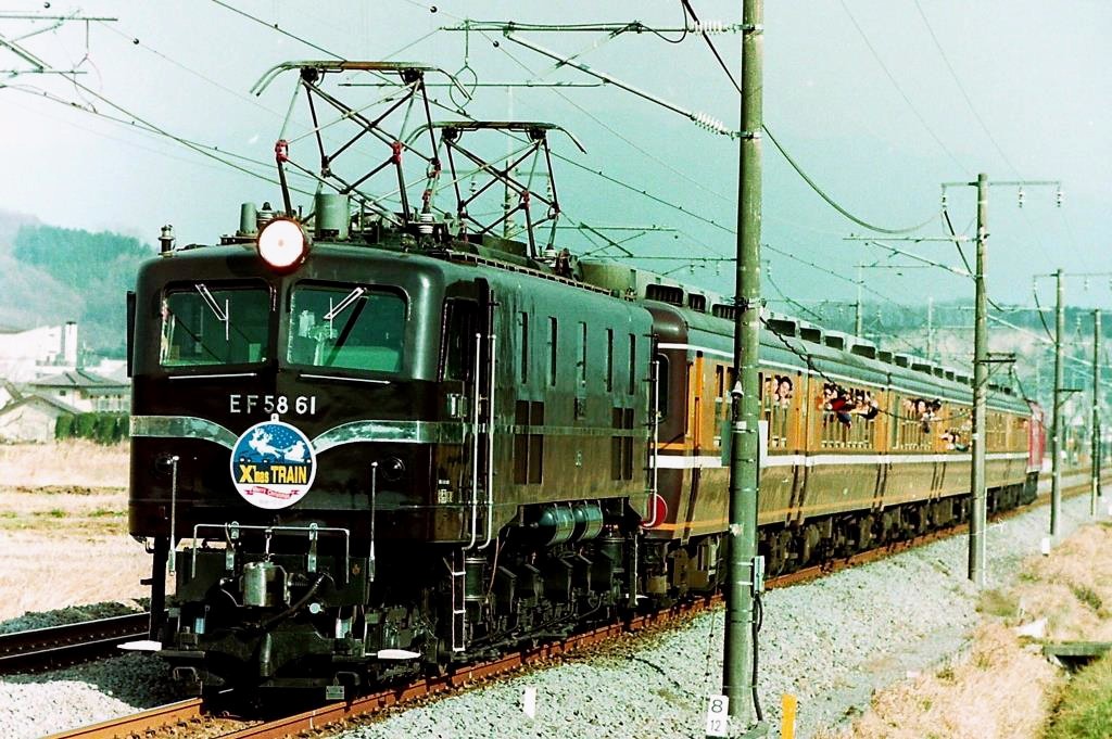 somechan on Twitter: "RT @SSEZsK00ITWKzCO: #みんなの12系6両見せて くつろぎ 上越線、信越本線、両毛線、横須賀線"