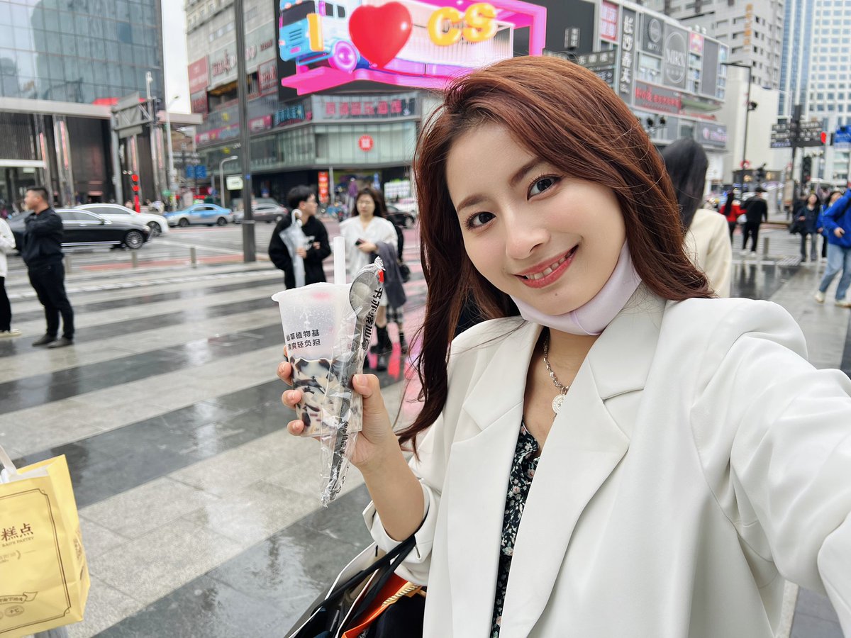 東京の渋谷みたい ロンモンロウ（龙梦柔/龍夢柔）栗子 @ron__monroe