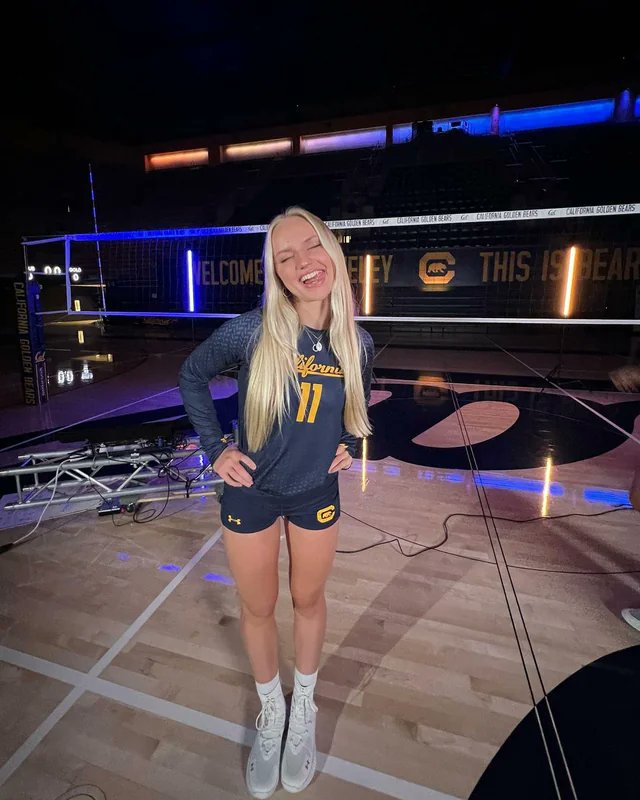 Sexy Pics On Twitter University Volleyball Blonde 5028