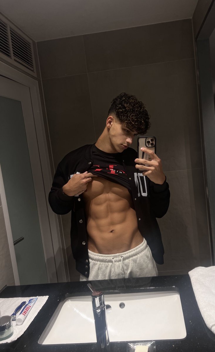 Alphagodsepanta on Twitter: "Goodmorning boys 😏 today is gonna be a good day again 🤑 meeting my ...