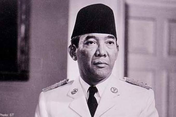 CIA na KGB WALIFELI KUMUINGIZA MKENGE Sukarno—KUPITIA MKANDA WA FILAMU ...