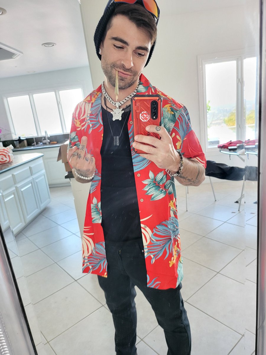 ECT | East Coast Talent on Twitter: "RT @LuckyFatex: Gengar Drip On set for @TeamSkeet"