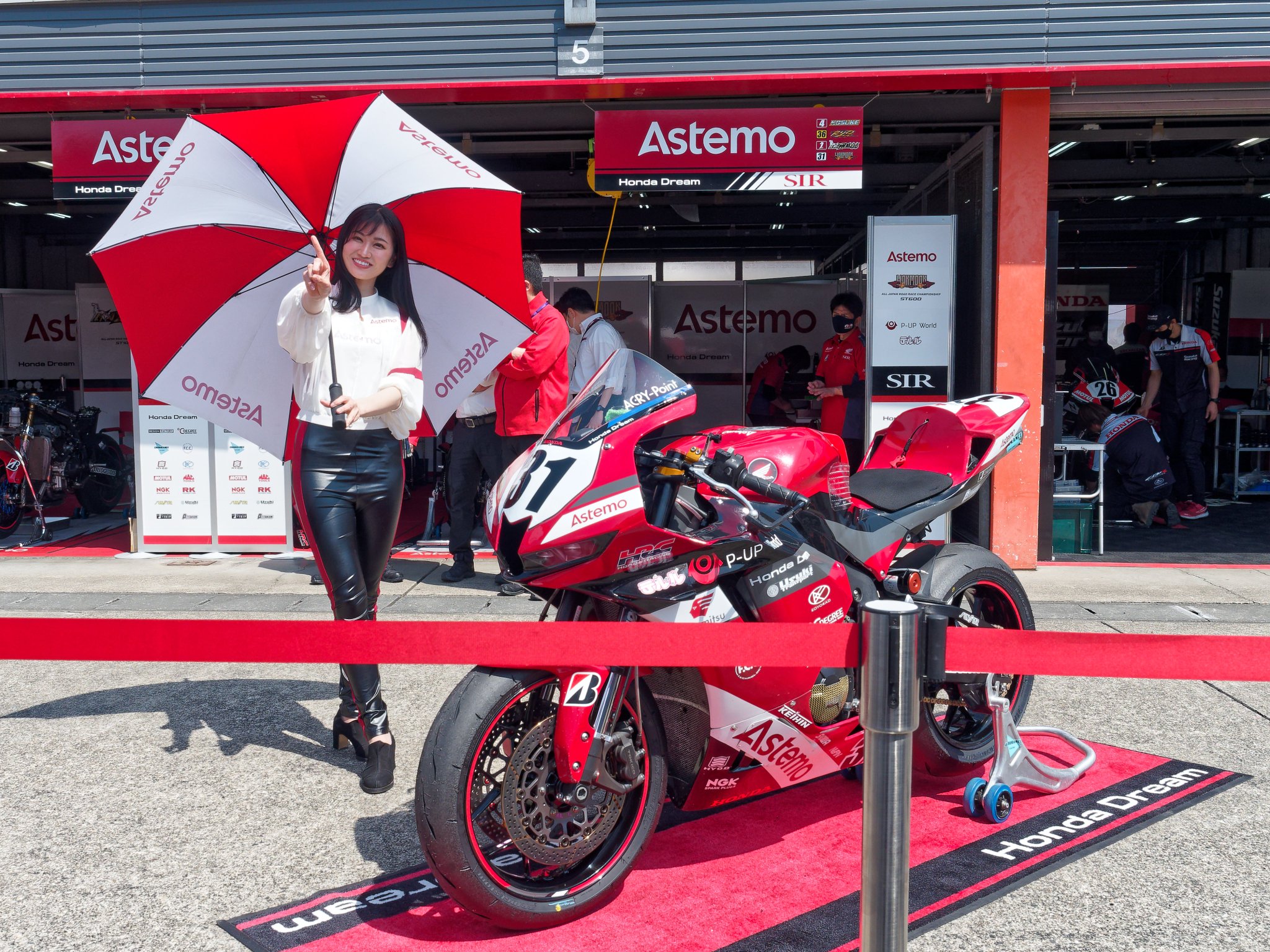 佐久間 正典 on Twitter: "ST600クラス Astemo Honda Dream SI Racing CBR600RR #31 ブラパ・ワンムーン https://t.co ...