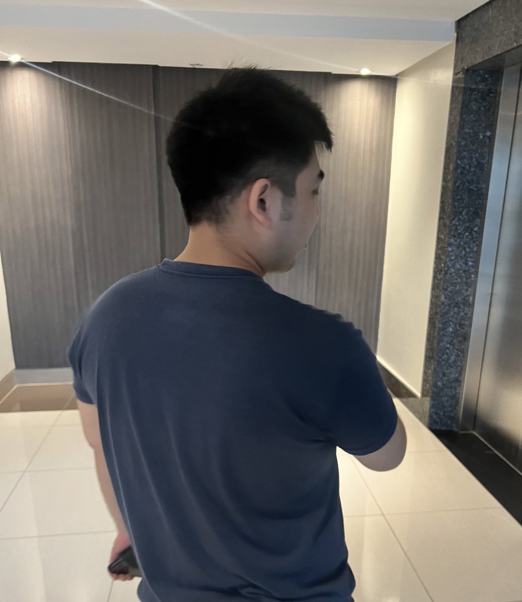 herbi on Twitter: "another satisfied client. 💆 hahahahaha. eme"