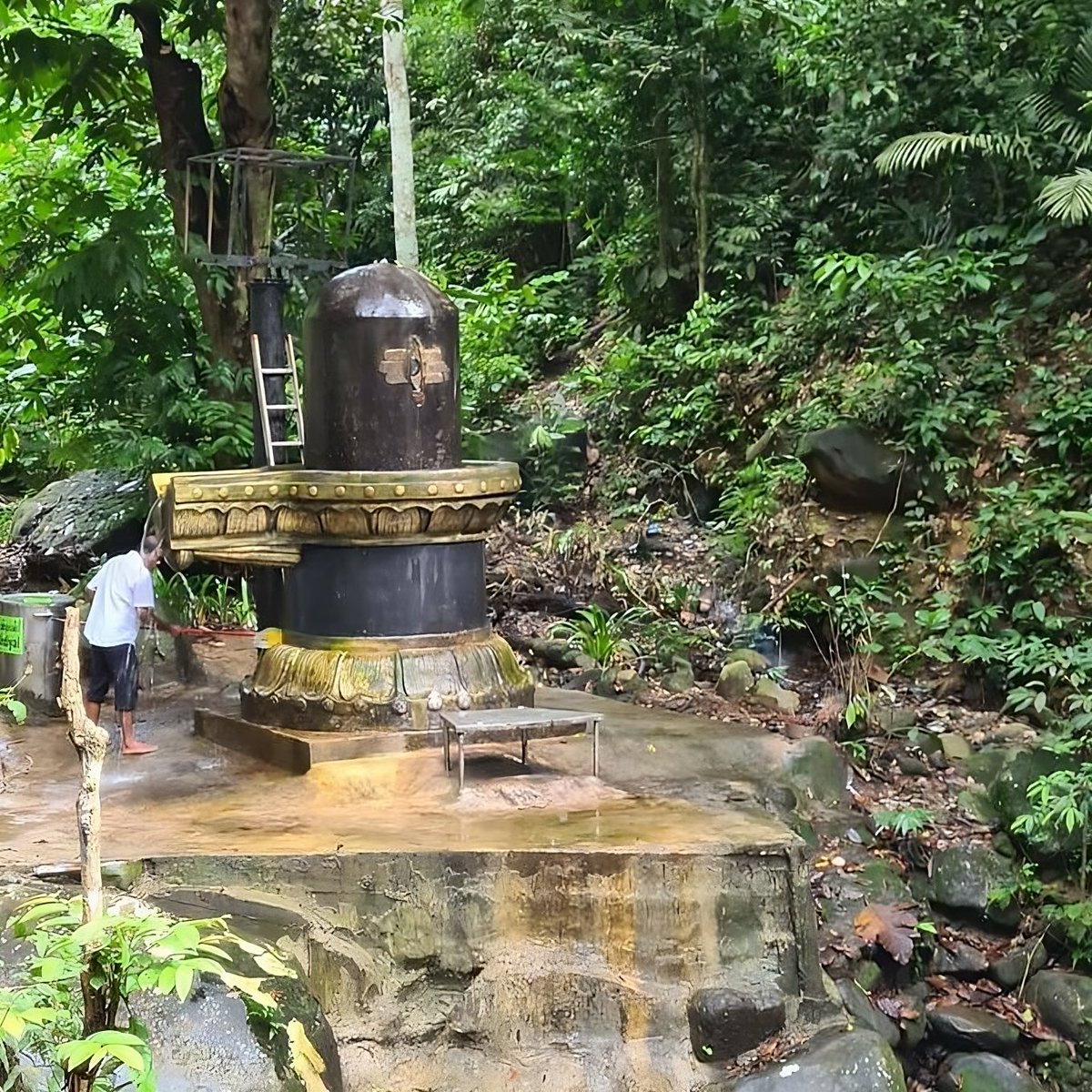 10 Ancient Shivling found across the World 1. Toganji Temple, Nagoya ...