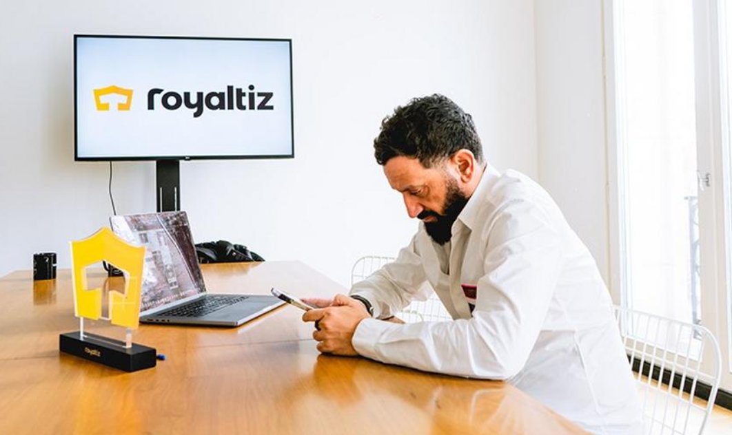 Cyril Hanouna a annoncé son arrivée au capital de la plateforme Royaltiz qui permet d’aider des ...