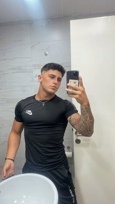 TW Pornstars - SAMUEL.OOK TOP 2.6% ⭐️ O.F. Pictures and videos from Twitter.