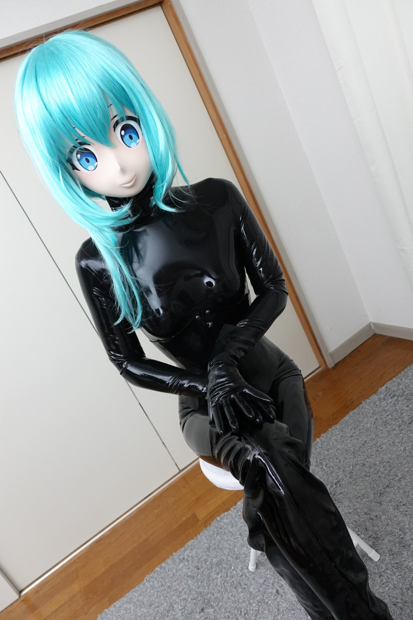 JOHNNY R18+ on Twitter: "【kiguumi】 [Pictures] Latex cyan - 着ぐるみファンティアR18 (仮) (JOHNNY)の投稿｜ファンティア ...