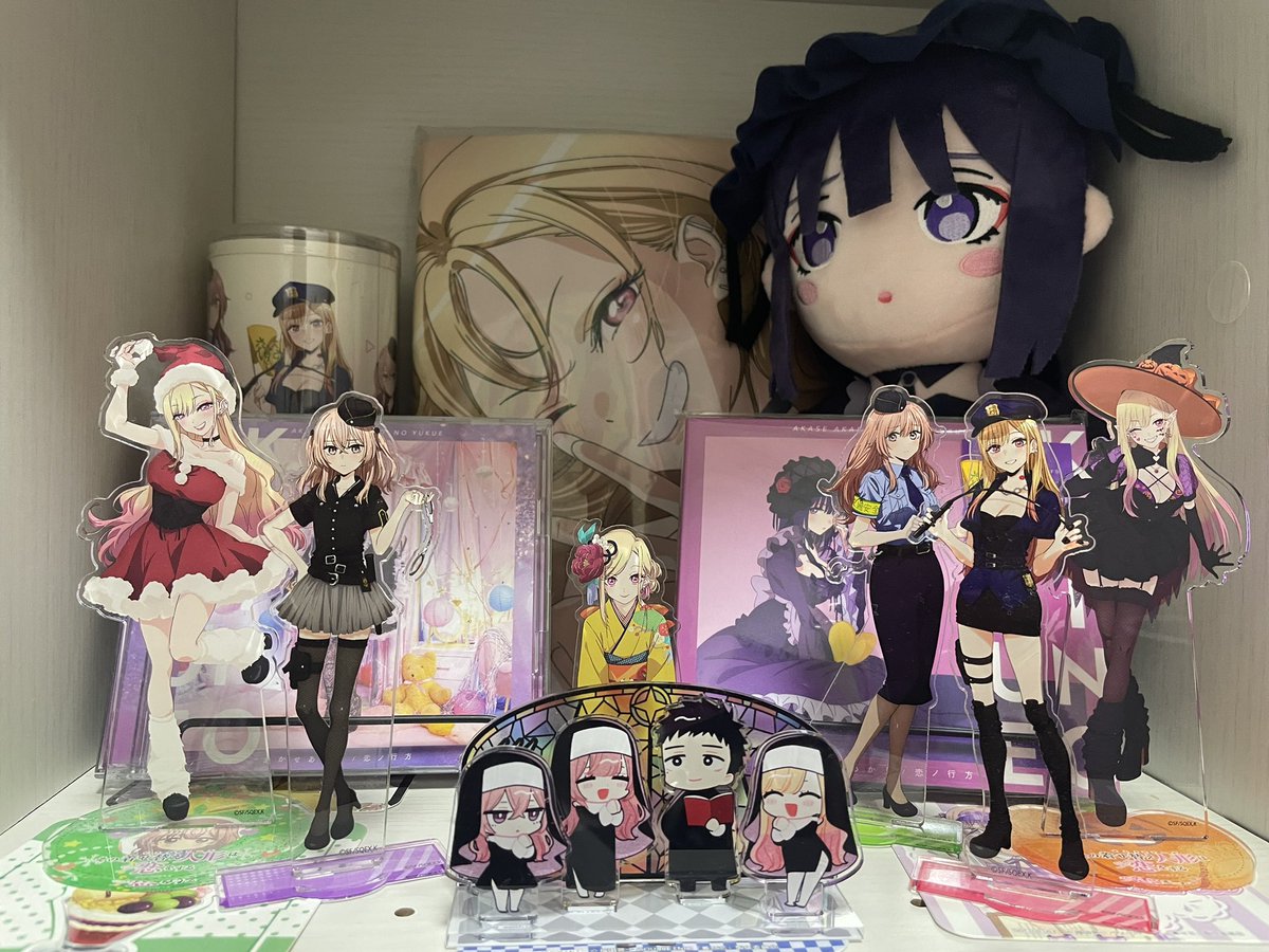 オタノア On Twitter 祭壇リニューアル中 この間の着せ恋展グッズで結構潤ったのでゆっくり時間を掛けて作り上げていきます! その着せ替え人形は恋をする 着せ恋 着せ恋展