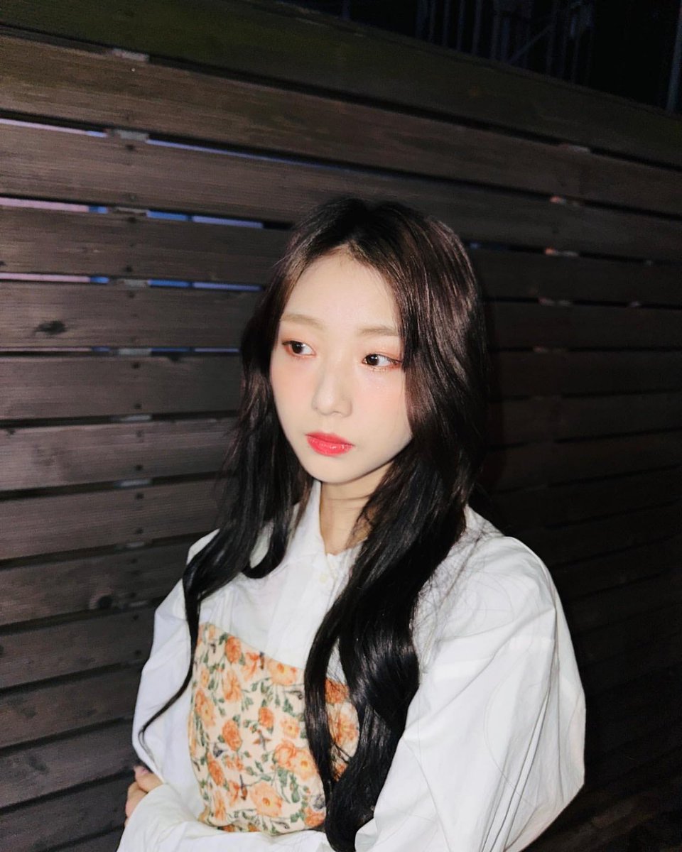 LOONA Press 🌱🗞 on Twitter: "[IG] 230405 #Yeojin Instagram update #1 🔗https://instagram.com/p ...