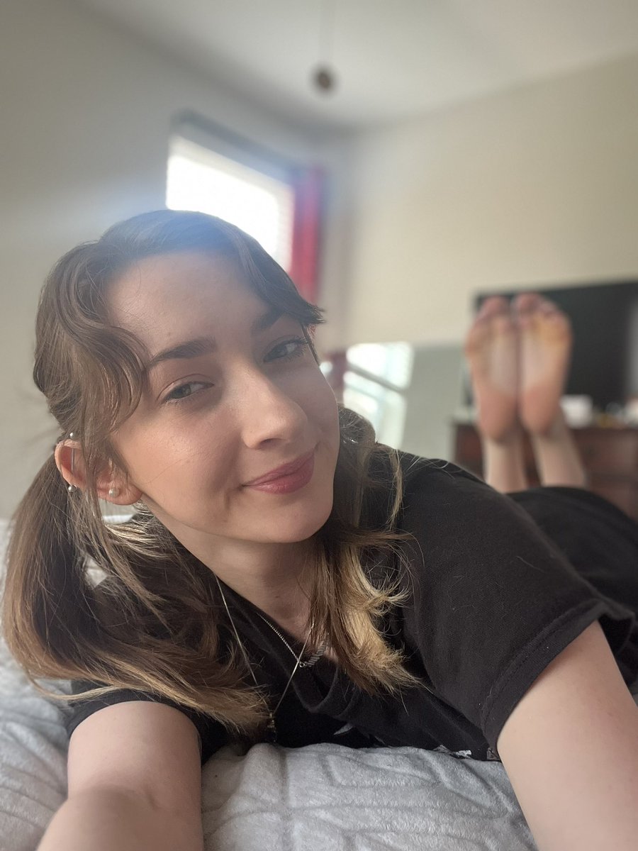 (っ )っ ♥ 𝐉𝐮𝐧𝐢𝐩𝐞𝐫 𝐂𝐚𝐧𝐝𝐲 ♥ (CandyJuniper) - Tweets on iEmoji.com