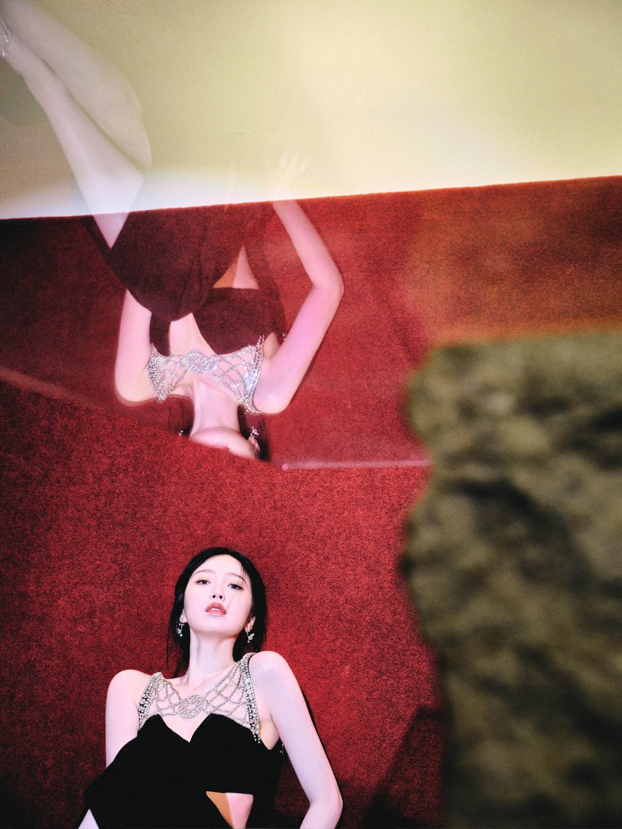 (slow) ᴇsᴛʜᴇʀʏᴜ ᴛʜᴀɪʟᴀɴᴅ on Twitter: "230325 ©虞书欣工作室 Weibo (3) Caption : แสงสีเงินส่องลงมาและ ...