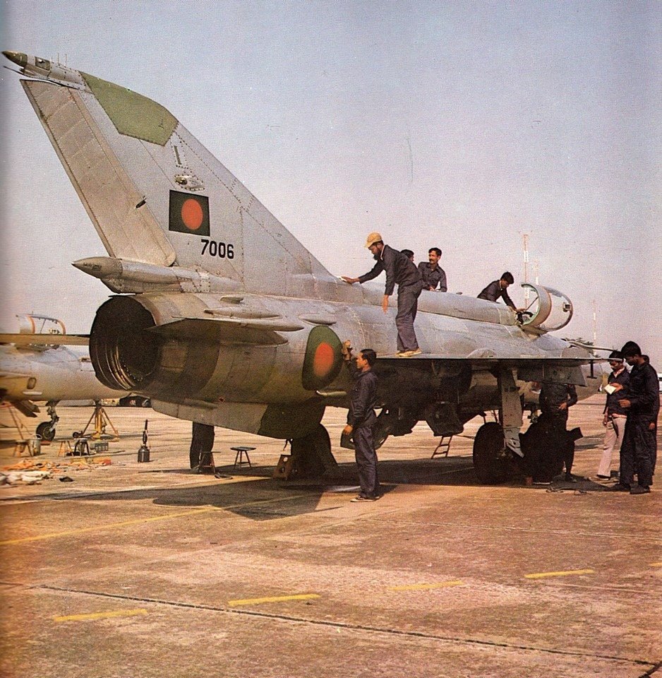 Defense Technology of Bangladesh-DTB on Twitter: "Old picture of Mikoyan MiG-21MF of Bangladesh ...