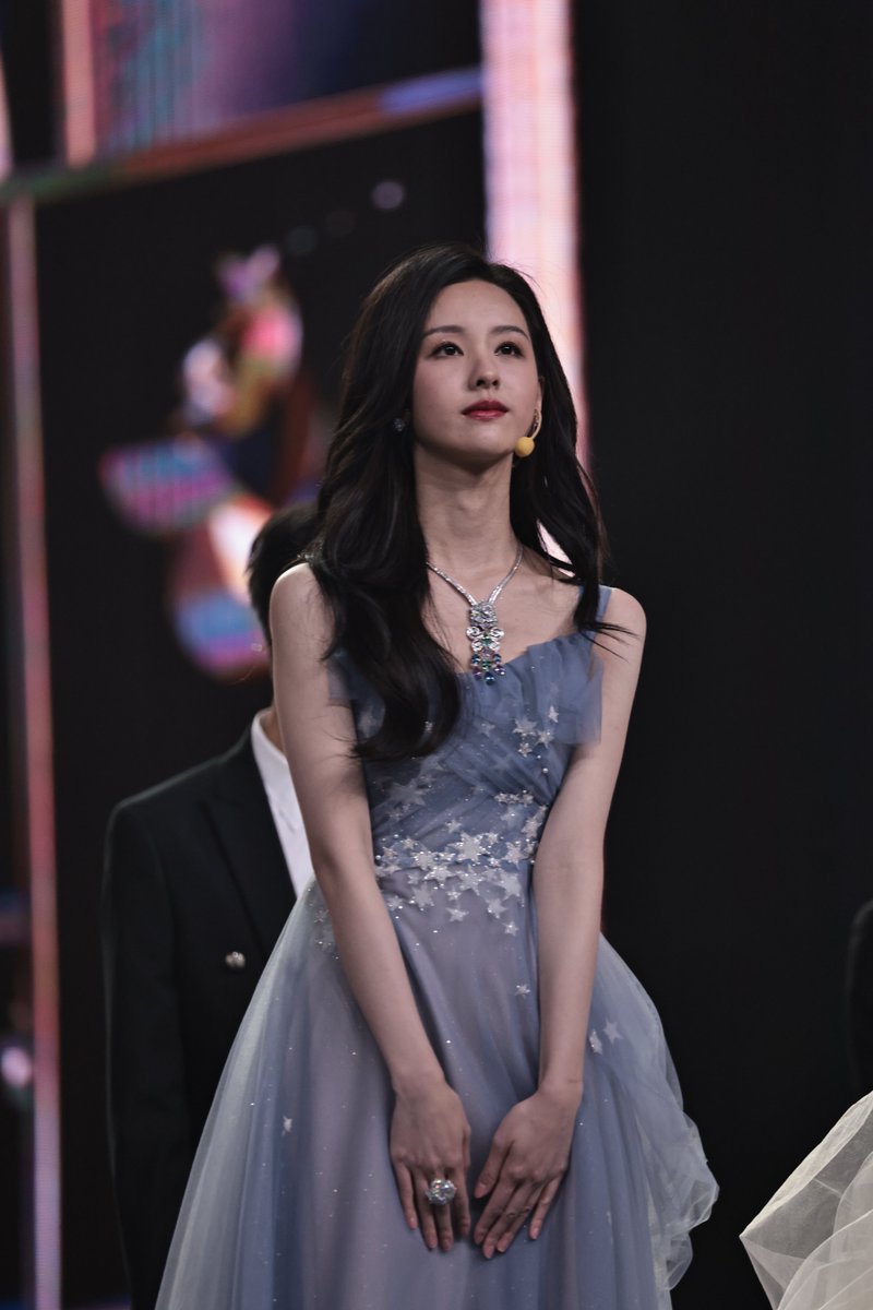 宇宙美女馆 on Twitter: "陈都灵蓝裙生图写真 [36P+366M] #明星生图 #明星写真 #生图 #明星 #陈都灵 No.mx422 @yuzhoumeinv 自购地址 ...