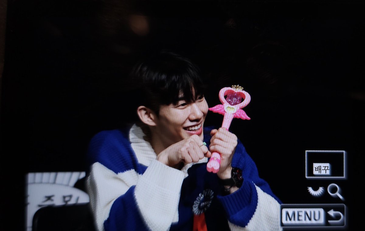 안드레아 배꾸 on Twitter: "230325 손우현 위드뮤 팬싸 프리뷰 🤧 #손우현 #sonwoohyeon"