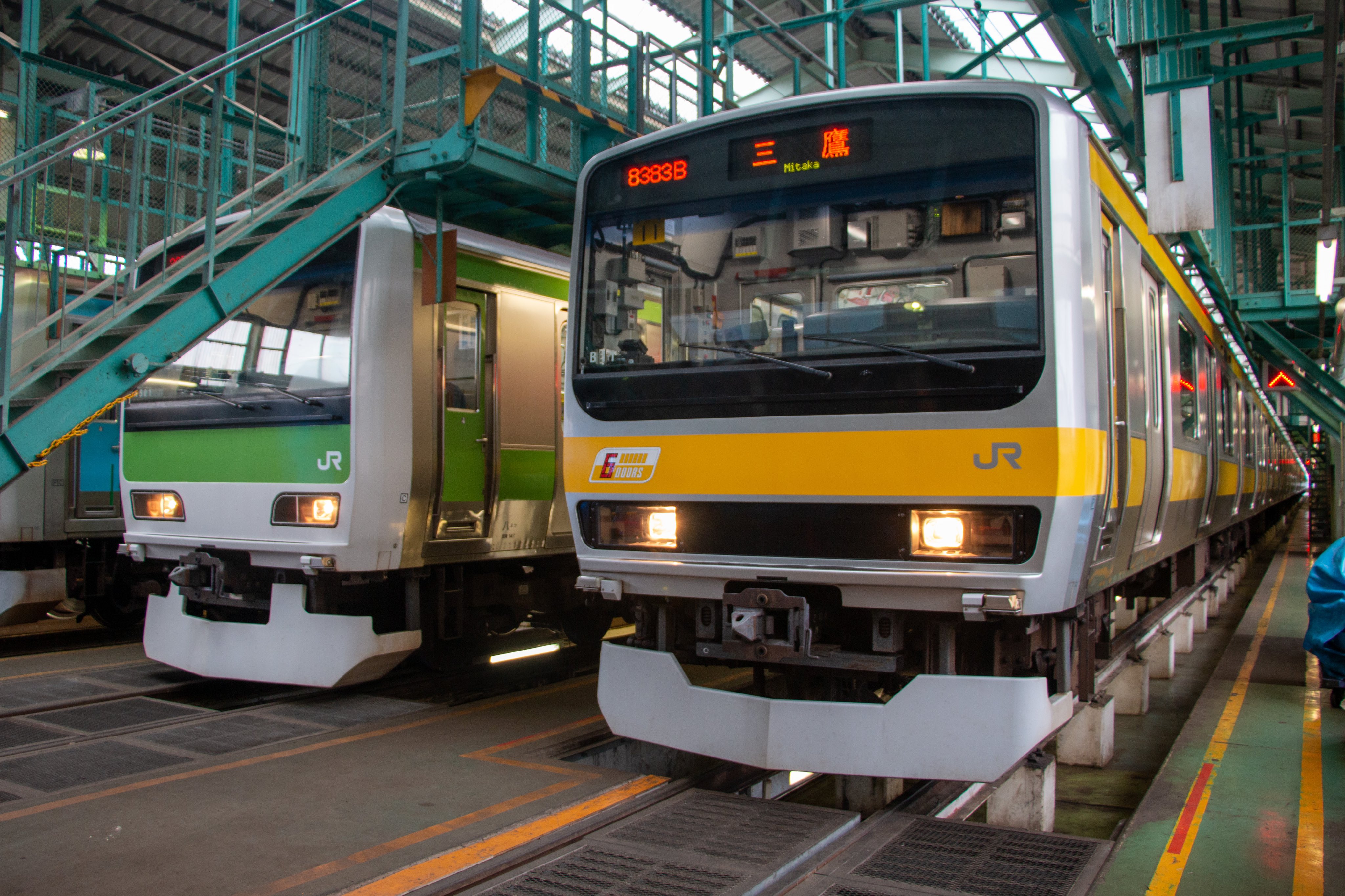 ほたてバター焼き on Twitter: "2022/3/25 鉄道開業150年記念！E231系撮影会in三鷹 総武線E231系0番台に6ドアステッカーや山手線E231系500番台の復元など ...