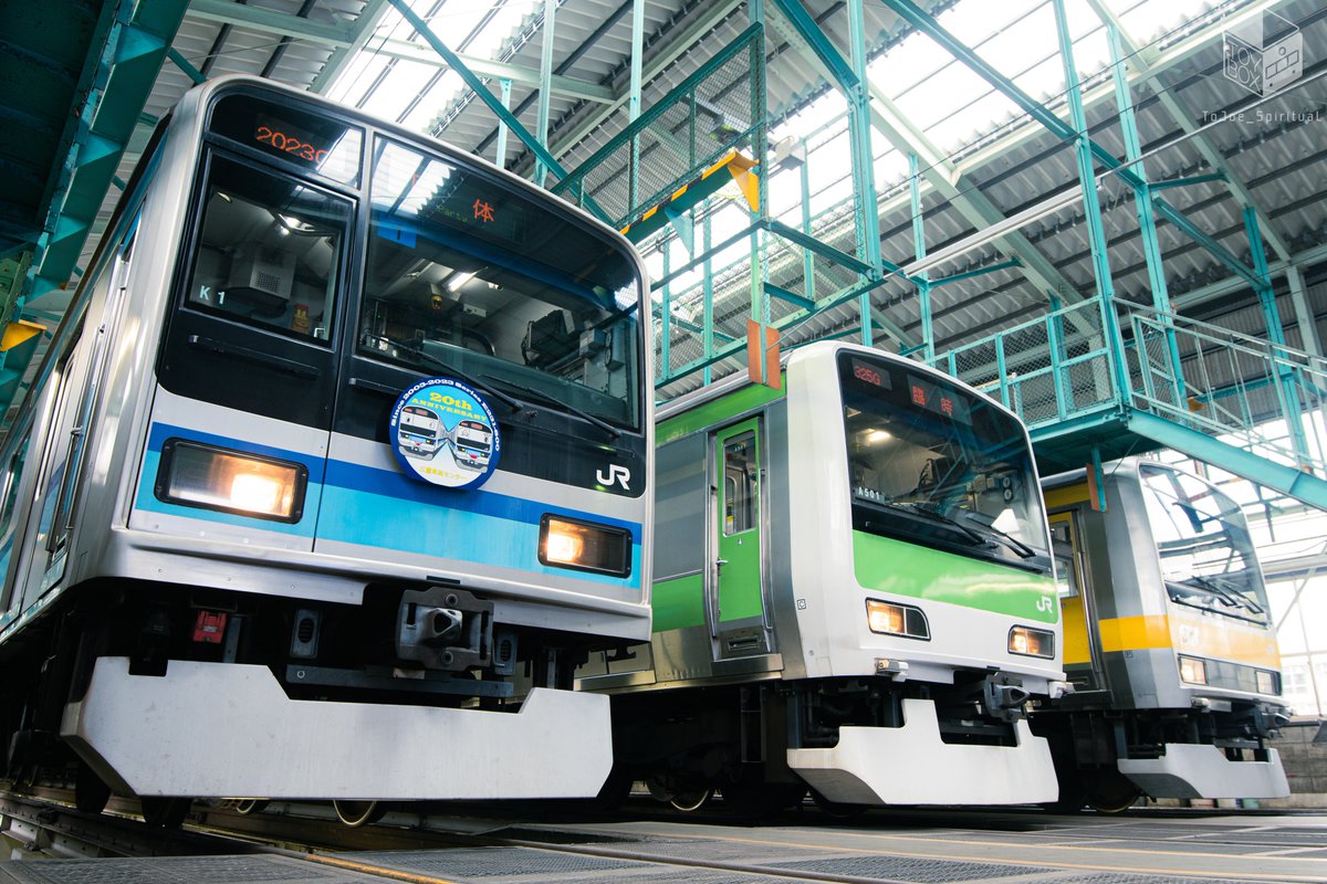 東條ともてつ │ 10周年 on Twitter: "三鷹車両センターにて、E231系通勤仕様堂々集結す。"