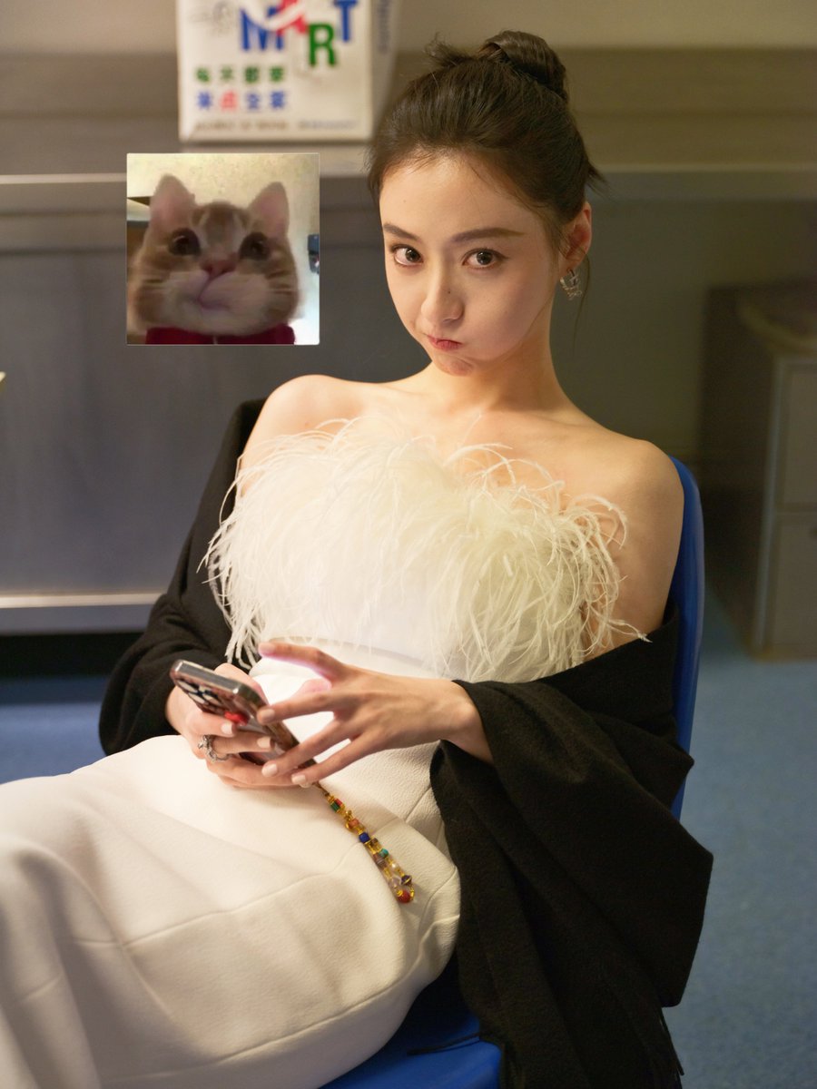 cdrama tweets on Twitter: "#HuLianxin shares backstage snaps at 2022 Weibo Night"
