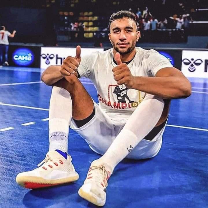 ألعاب صالات الزمالك On Twitter قصة حسن قداح بإختصار اللاعب عقده