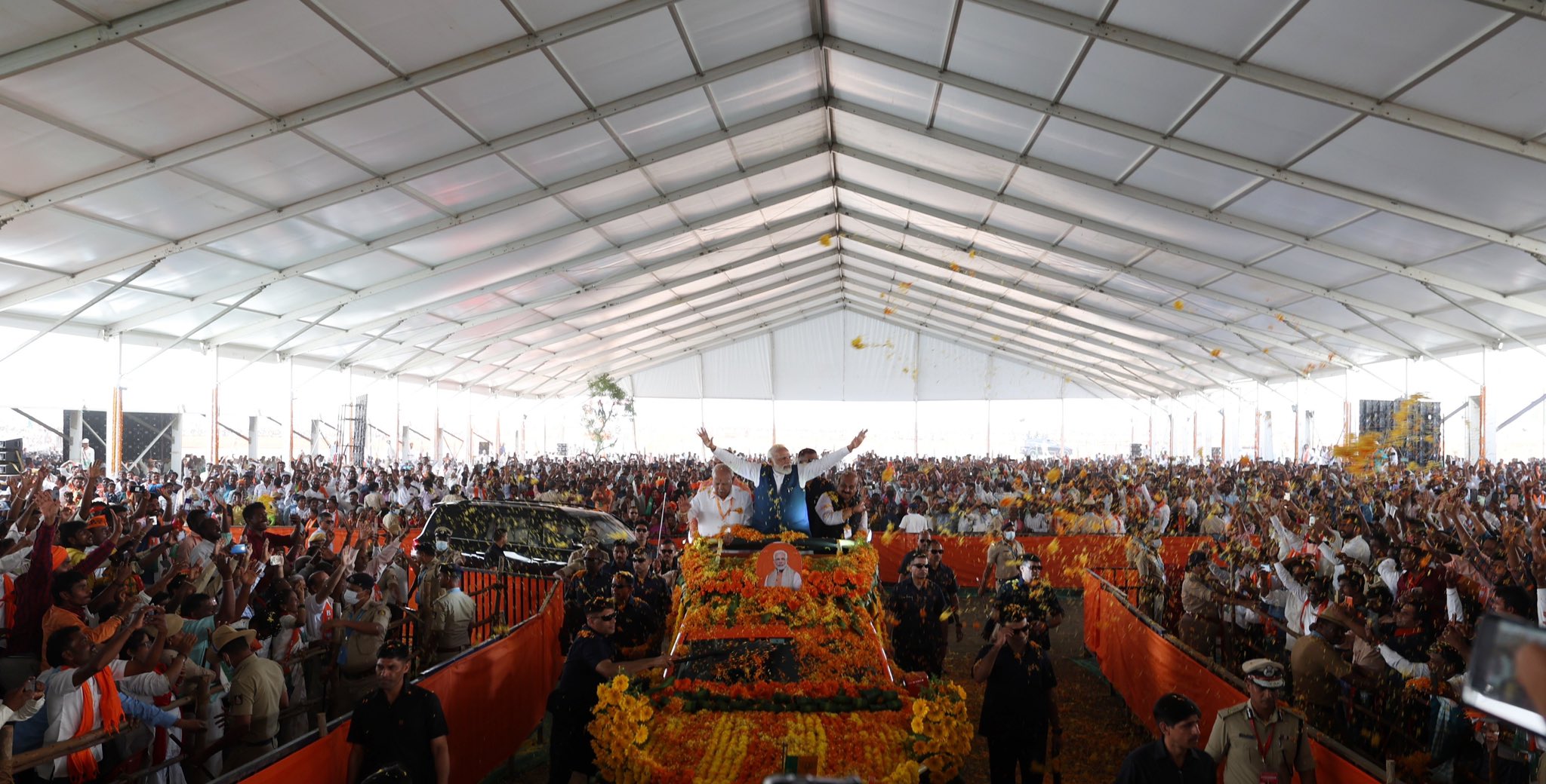 Narendra Modi on Twitter: "Today’s rally in Davanagere was spectacular. Highlighted the good ...
