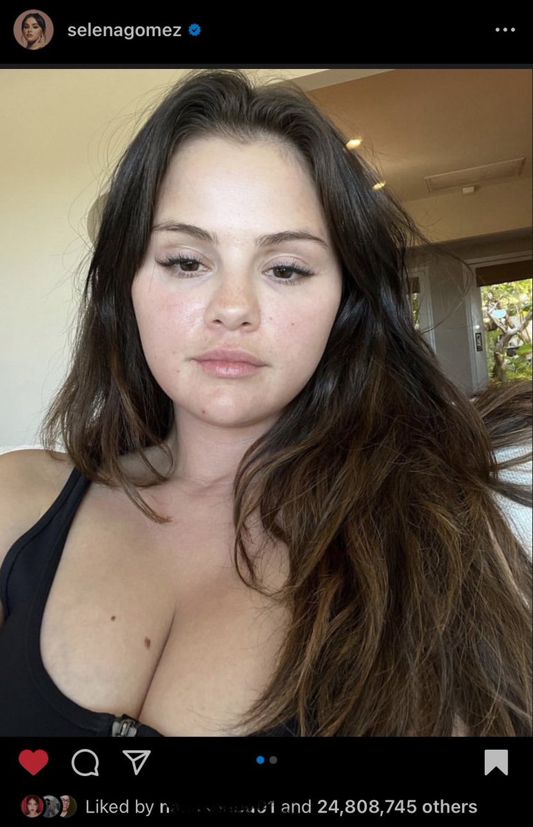 Selena Gomez Charts On Twitter Selenagomezs Recent Selfie Has