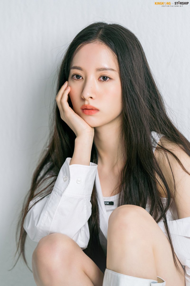 WJSN DAILY on Twitter: "[PIC] 230326 #BONA photoshoot behind (8) #우주소녀 #보나 #WJSN"
