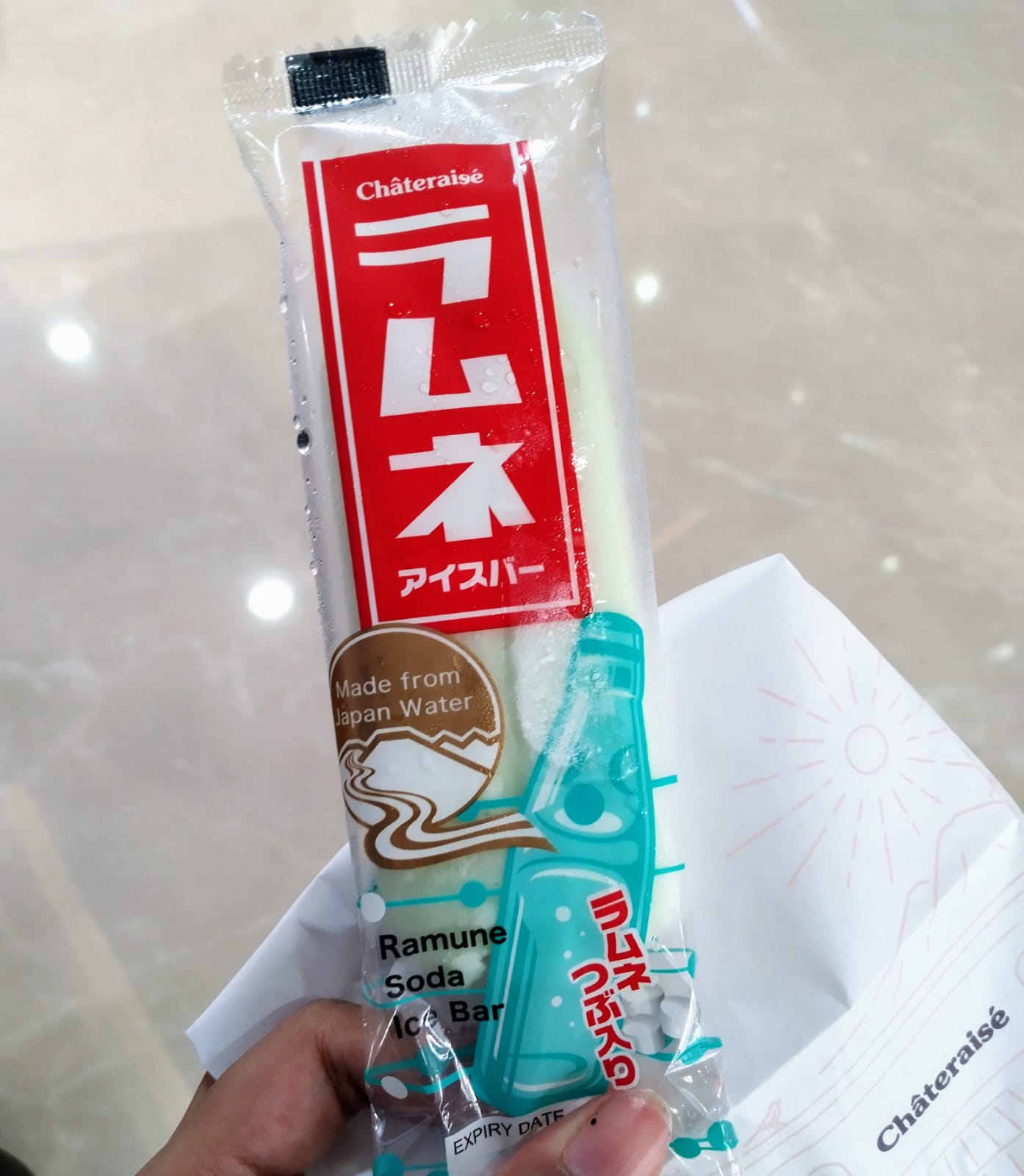 Gushiken Miya 🍴 @CF16 G44ab! on Twitter: "Ramune soda ice bar. Made from Japan water (important ...