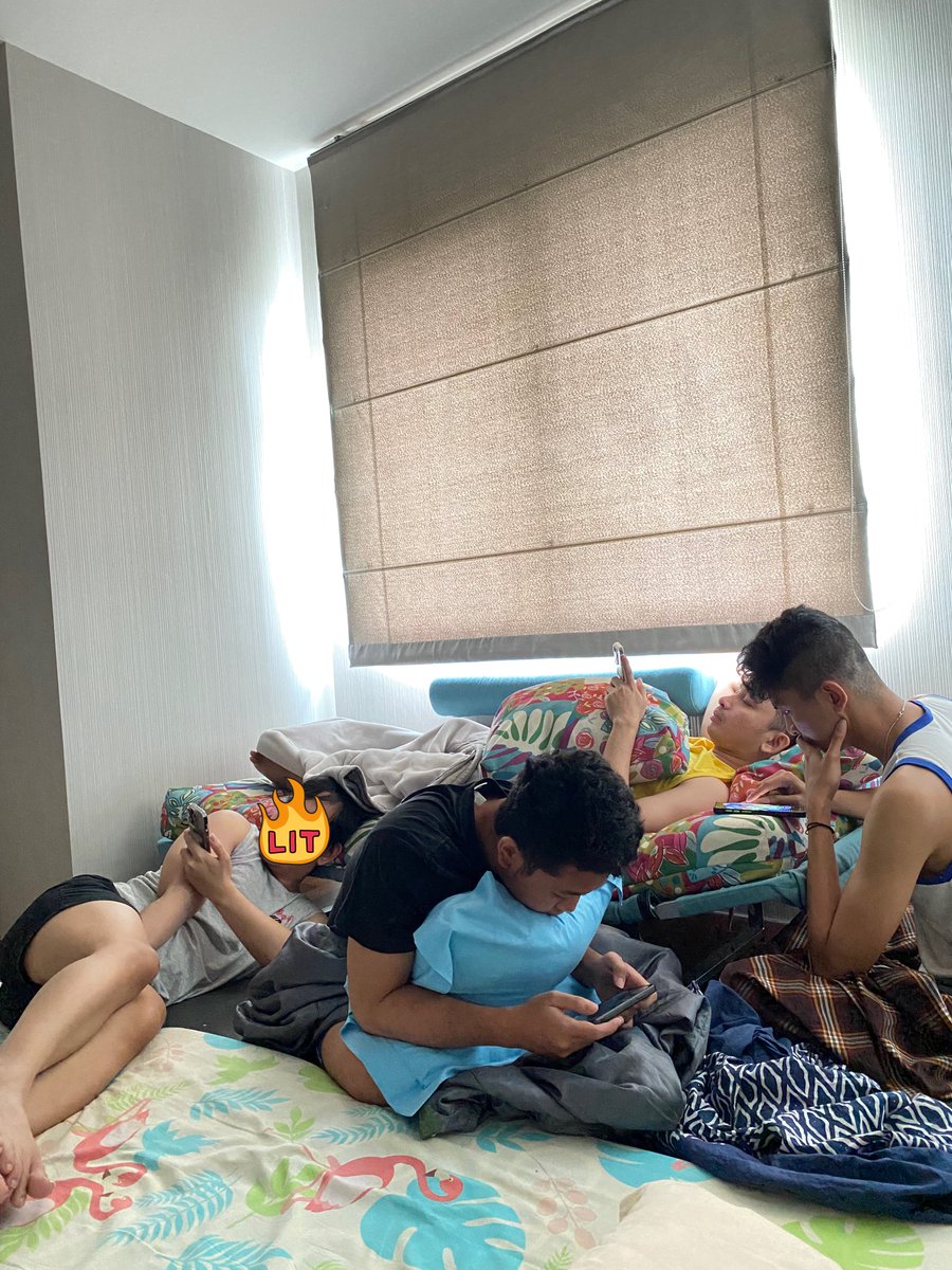 Pokpak on Twitter: "Bakal seharian full rebahan inisih"