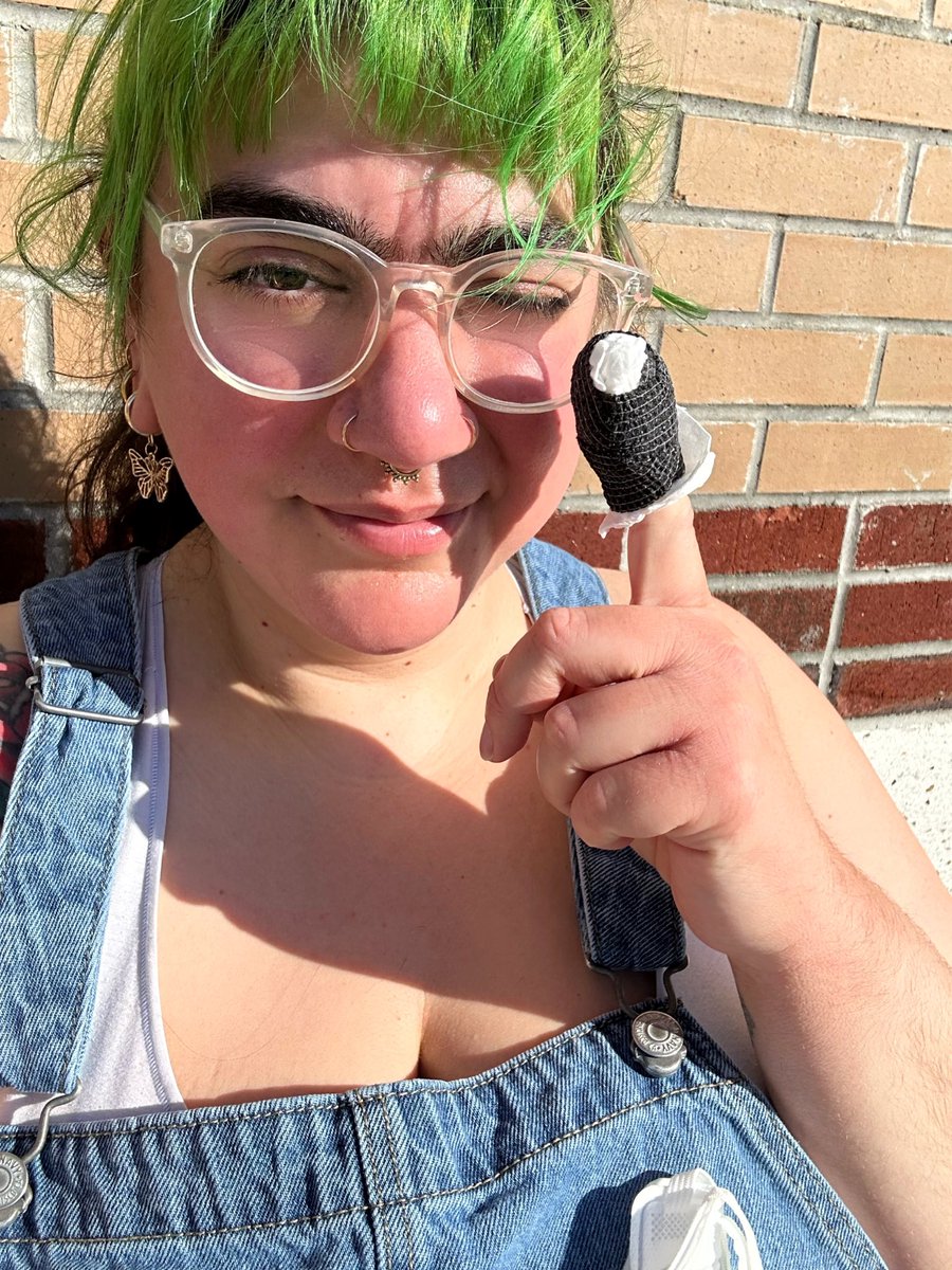 🌿hairy Goddess🌸 On Twitter I Sliced Off A Chunk Of My Finger