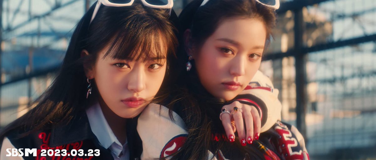 ming on Twitter: "THIS ANNYEONGZ SKSHGJDL KITSCH MV TEASER OUT NOW #IVE_KITSCH_MV_TEASER #아이브_첫_티저"