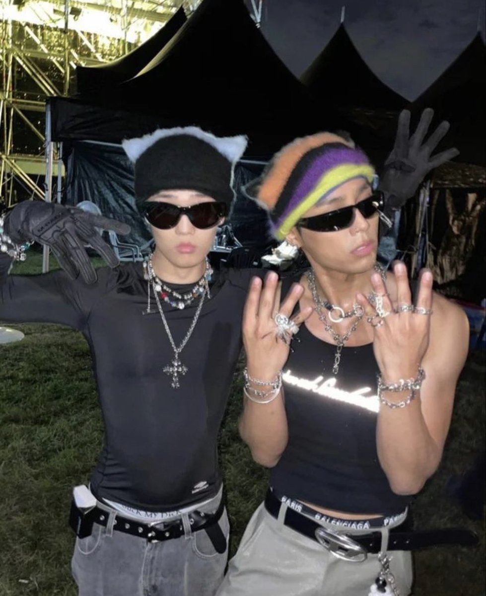 not so hourly minsik on Twitter: "with haon 👬"