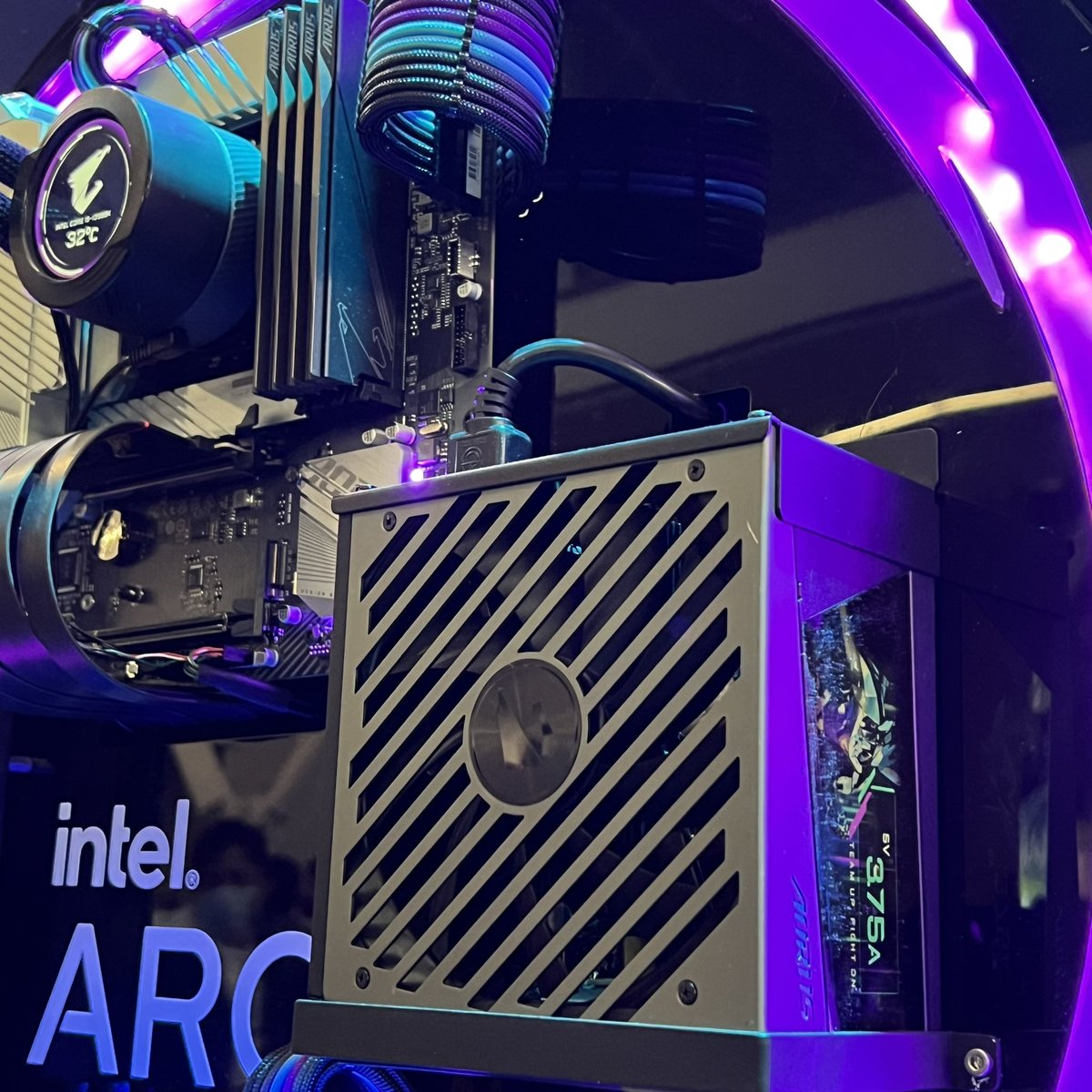 AORUS 🔜 #PAXEast on Twitter: "The AORUS PC wall build showcased at the @Intelgaming booth! Go ...