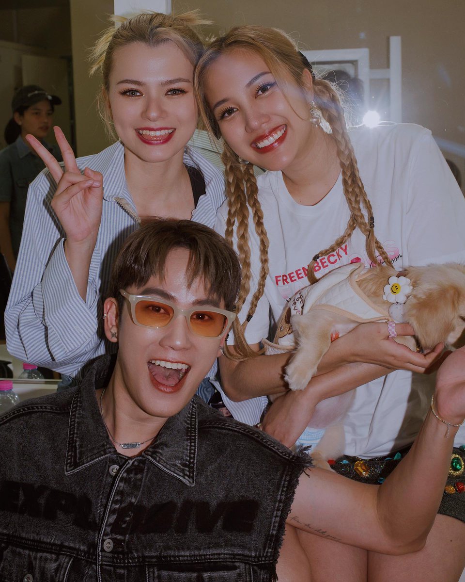 Freen | Becky ™ on Twitter: "📸 | Freen and Becky via agamous__xx on Instagram 🔗:https ...