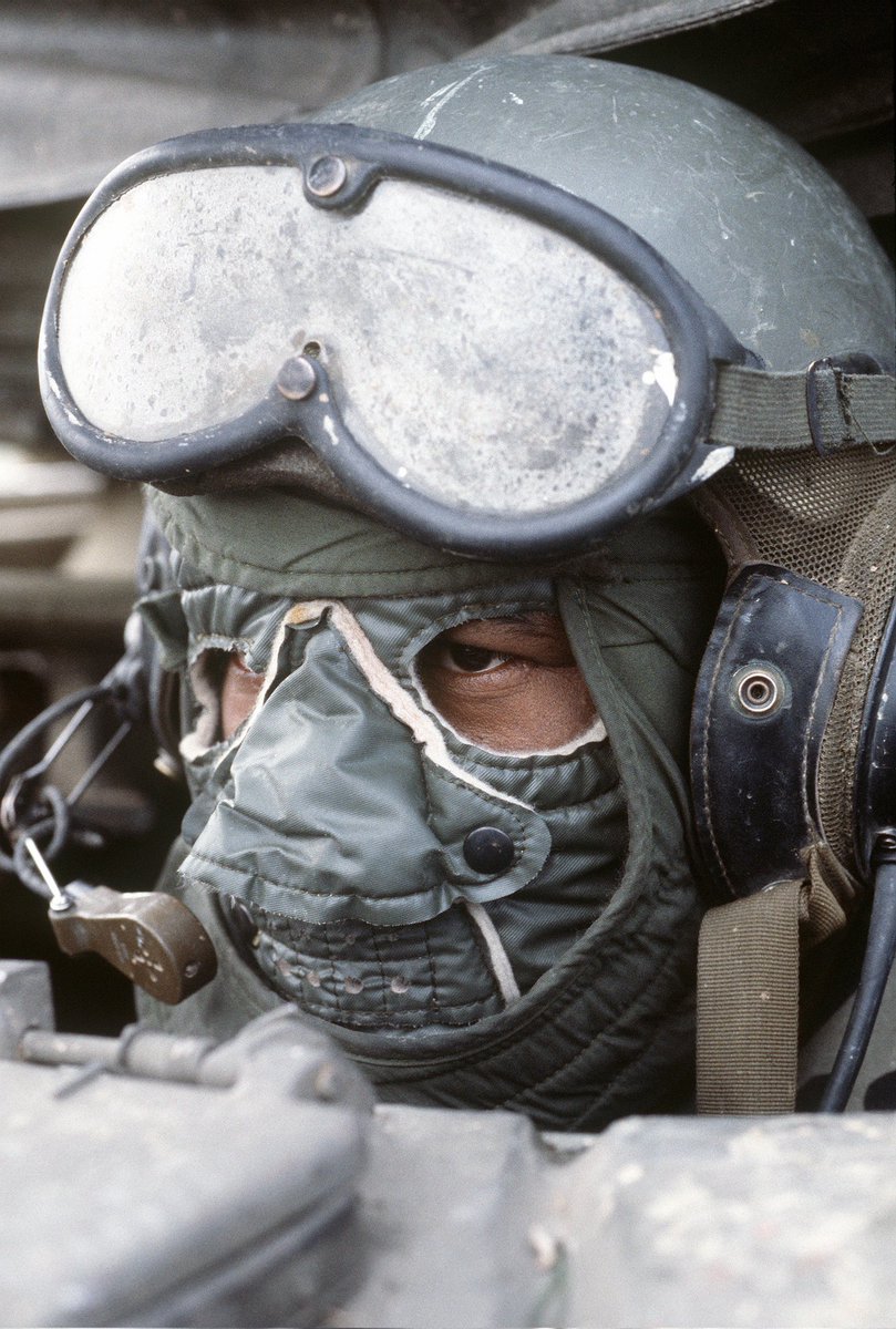 on-twitter-us-army-tank-crewmen-wearing-cold-weather-equipment