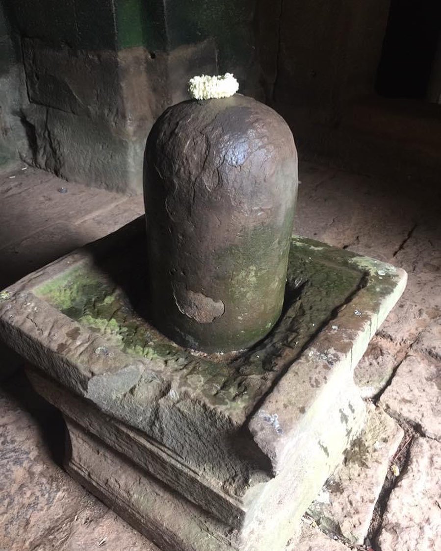 11 Ancient Shiva Linga found across the World 1. Cham Temple Complex ...