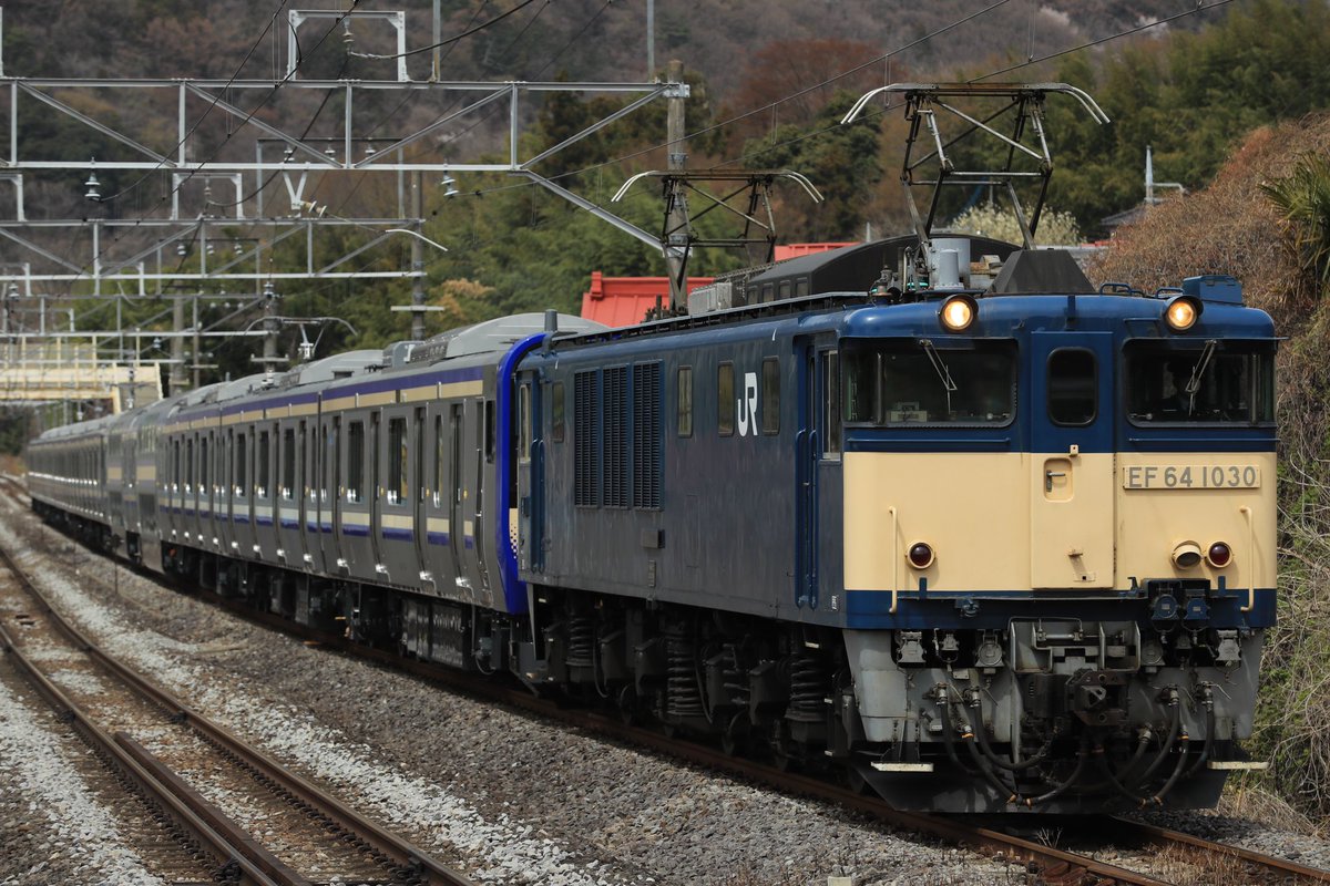 鉄道写真総合技術研究所 on Twitter: "配9728レ E235系クラ新津配給 EF64-1030+E235系 F-24編成 11両"