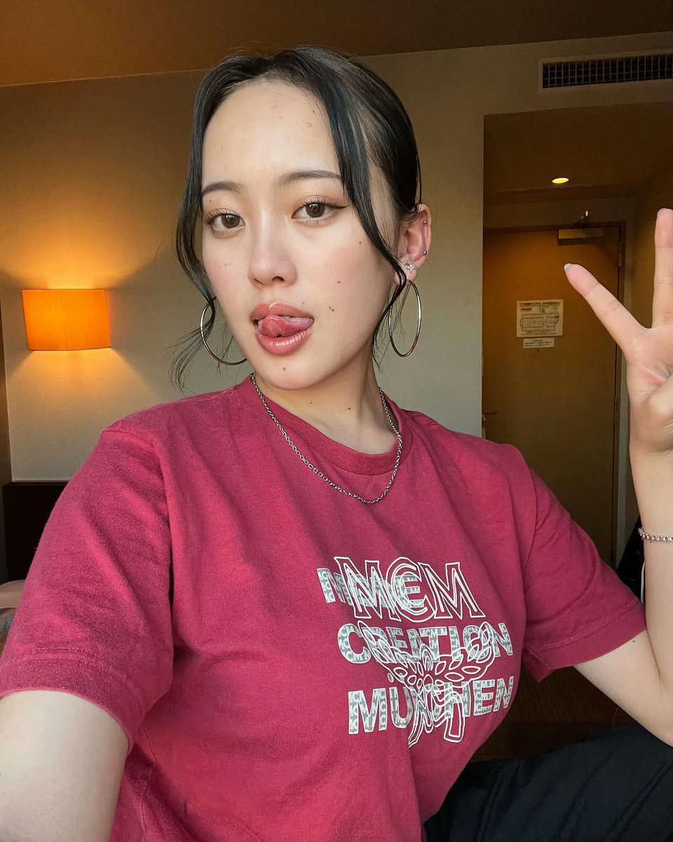 TechnOtaku on Twitter: "Kashiwagi Sarina (柏木さりな) 🖤🖤🖤 En Instagram https://instagram.com/p ...