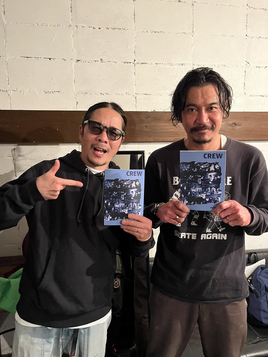 ZERO MAGAZINE on Twitter: "『CREW』Volume1 絶賛発売中！ 1990年代関東のバンドを中心に、当時の空気感を感じる貴重な写真など掲載された、まだまだ ...