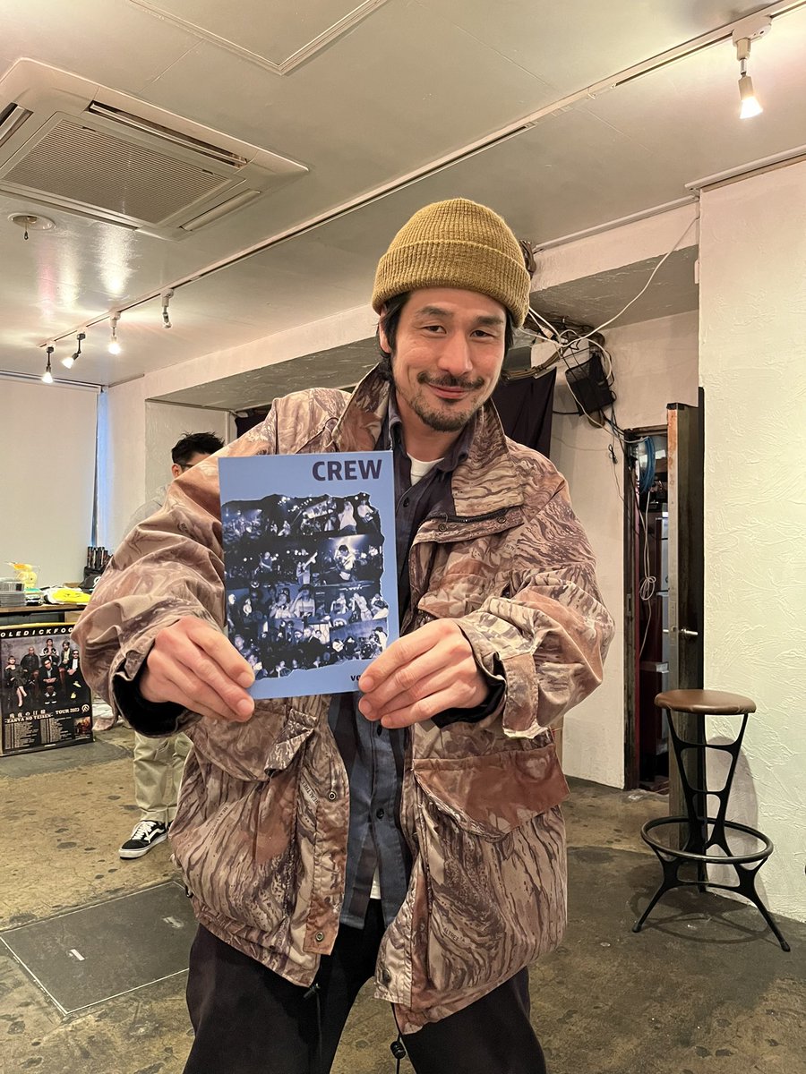 ZERO MAGAZINE on Twitter: "『CREW』Volume1 絶賛発売中！ 1990年代関東のバンドを中心に、当時の空気感を感じる貴重な写真など掲載された、まだまだ ...