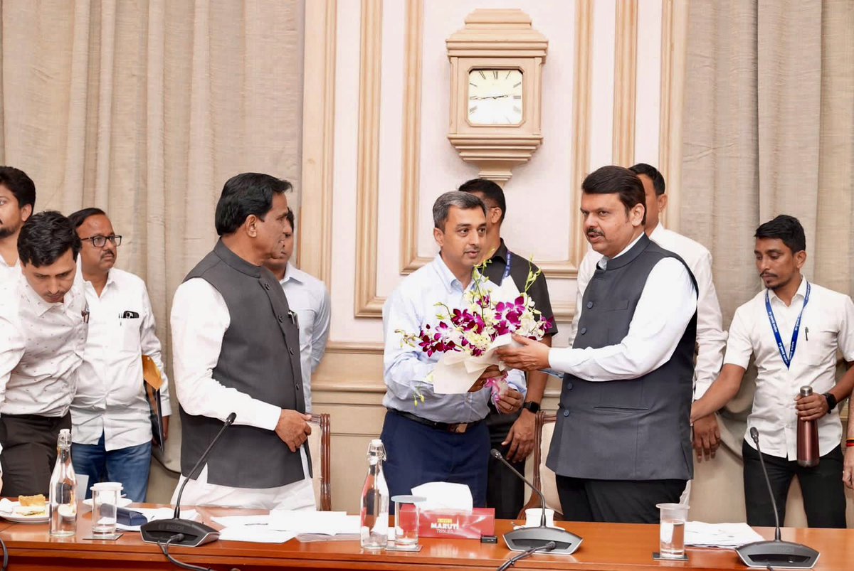 Devendra Fadnavis on Twitter: "RT @Devendra_Office: जालना जिल्ह्यातील विविध विषयांबाबतची बैठक ...