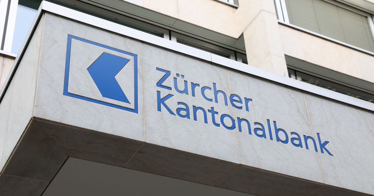 Zurich bank looks to capitalise on Credit Suisse's demise https://t.co ...