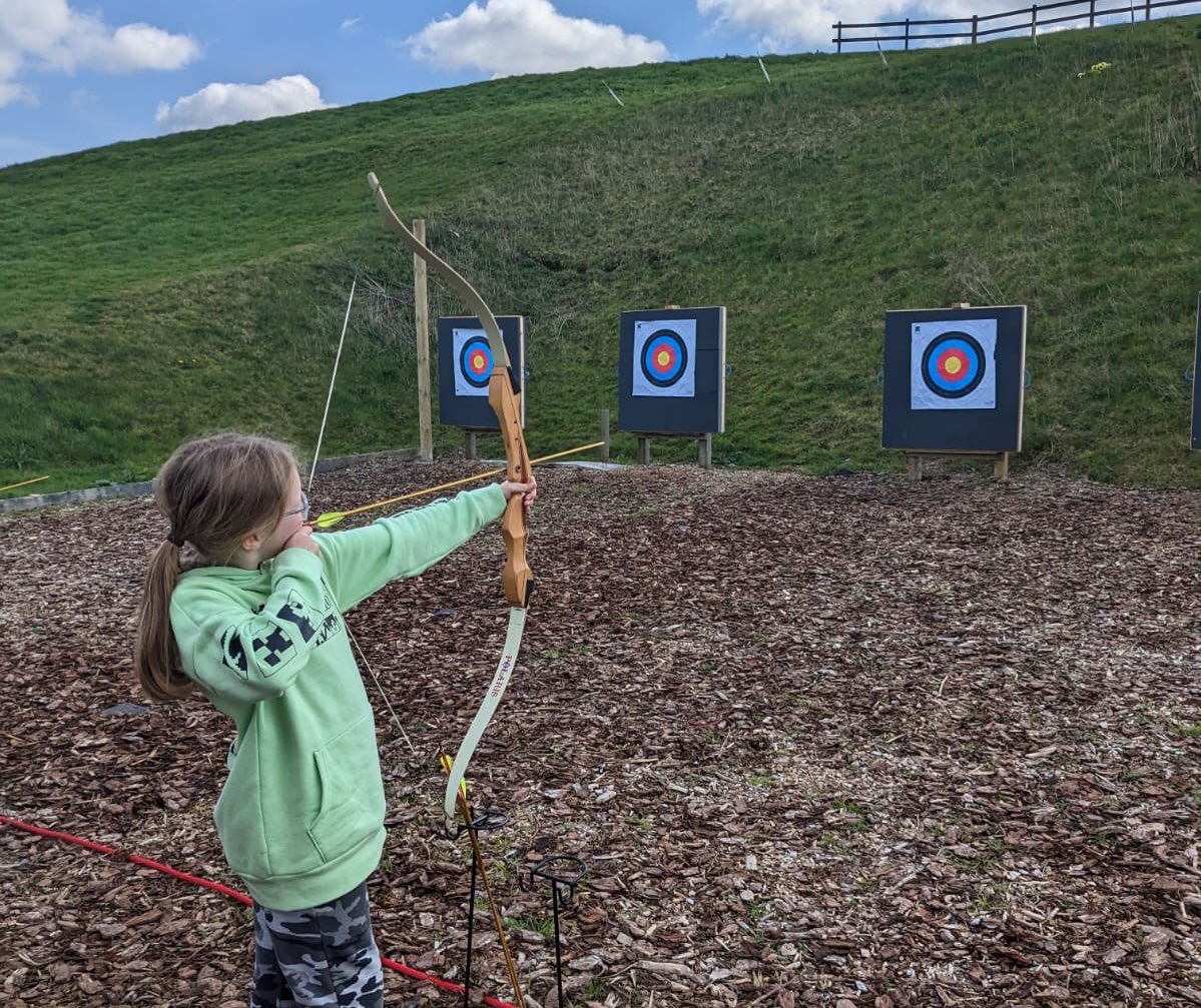 Cheam Fields Primary on Twitter: "RT @LEOforestschool: 🌳 Year 5 ...